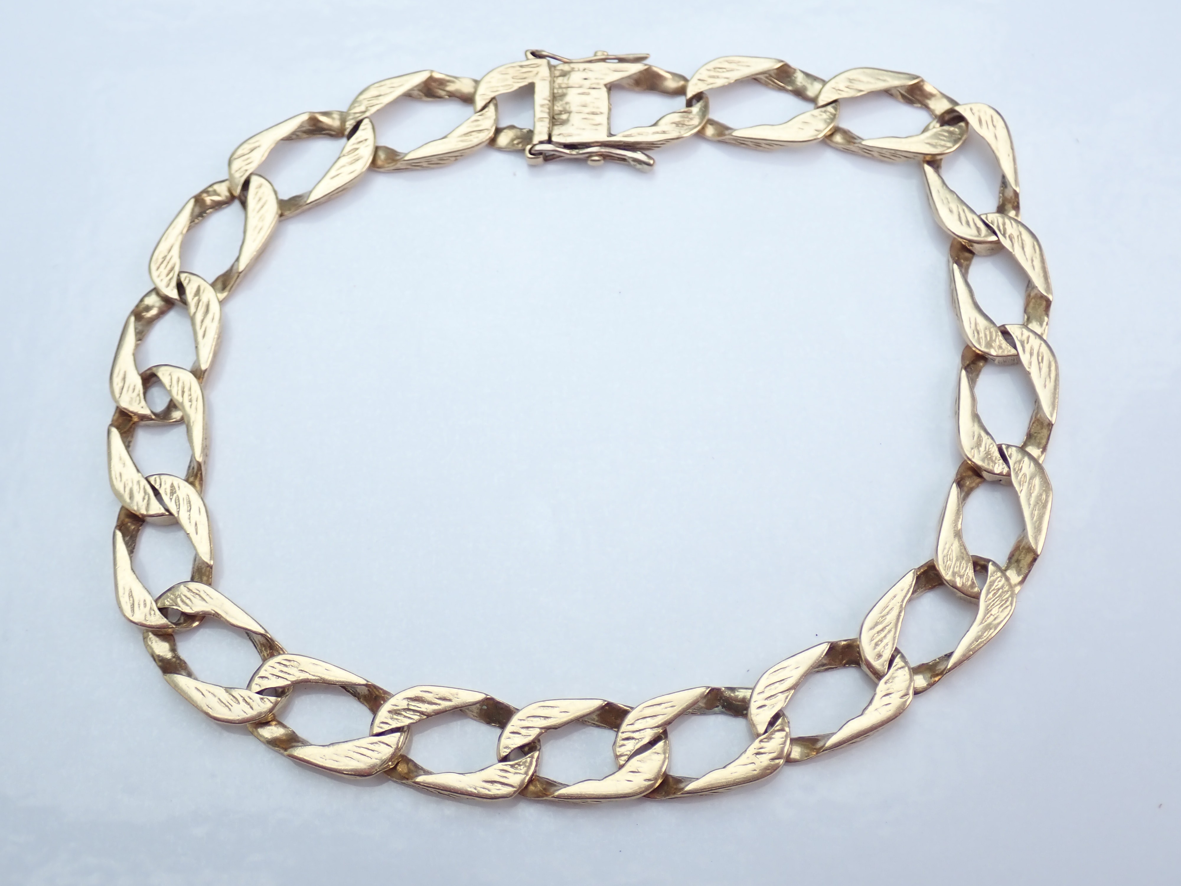 9k Gold Bark Effect Curb / Rada link Bracelet 9.5 inch 14.81g #265 ...